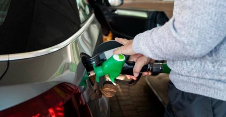 Gasolina azul: combustible nuevo para autos viejos – Motores Uno